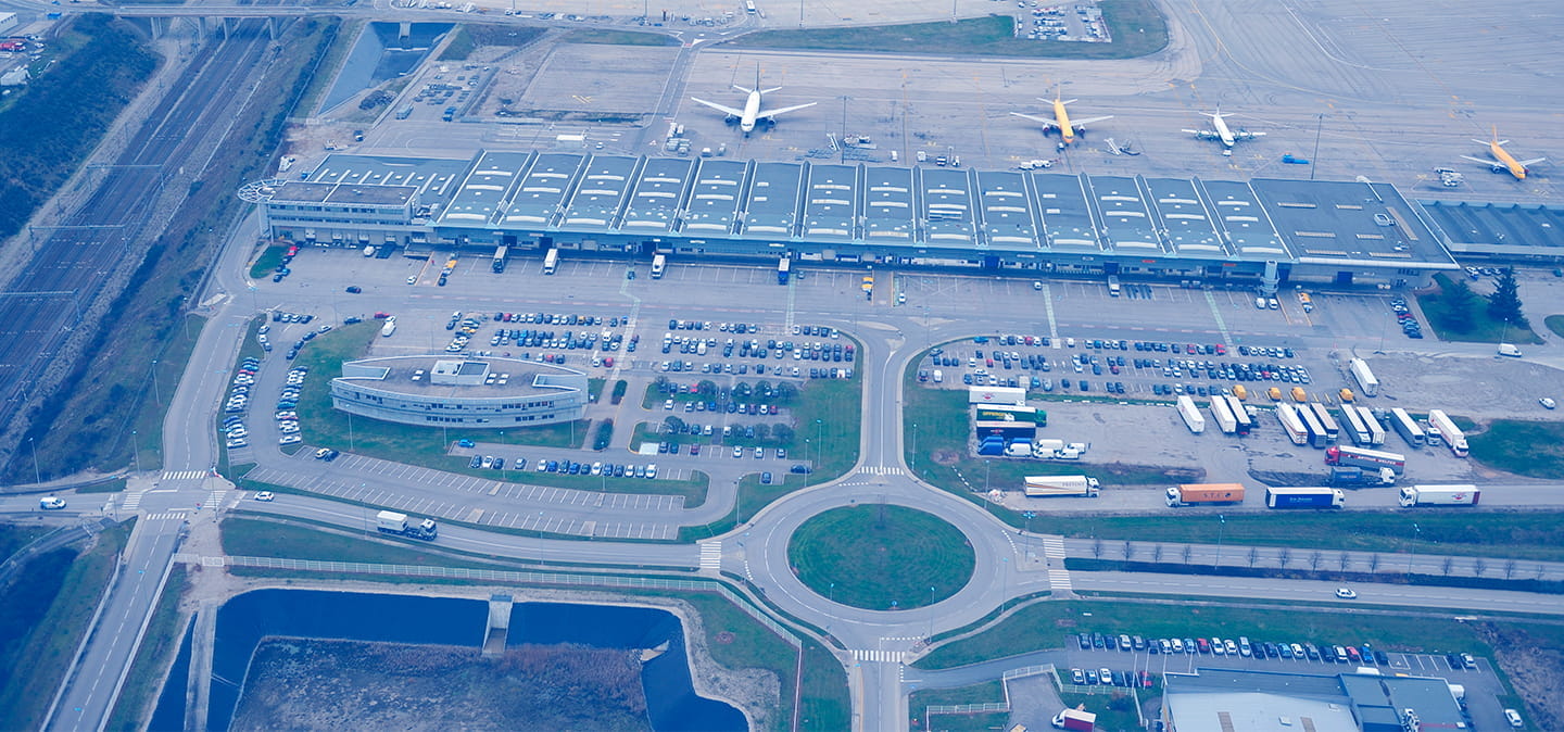 CargoPort, the Cargo Hub at Lyon Airport or CargoPort, a performance ...